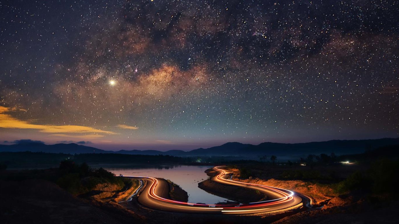 Night Skies PREMIUM (by Microsoft Corporation) - (Windows Apps) — AppAgg
