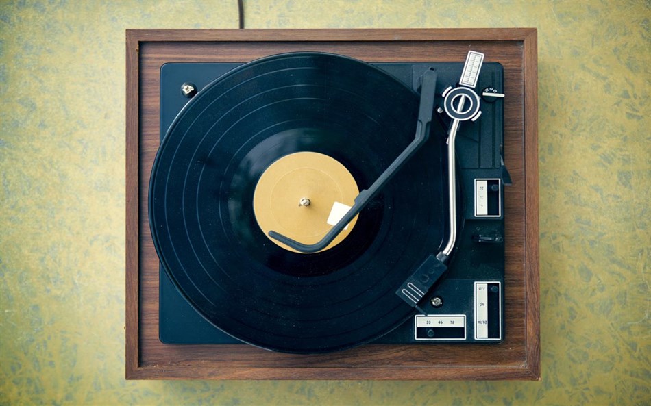 Visions of Vinyl (Windows) — Price History & Similar | AppAgg